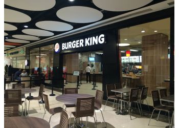3 Best Fast Food Restaurants in Lyon - ThreeBestRated
