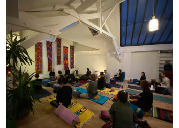 3 Best Yoga Studios in Paris - Expert Recommendations