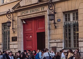 3 Best High School in Paris, France - Expert Recommendations