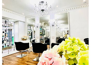 3 Best Beauty Salons in Paris, France - Expert Recommendations